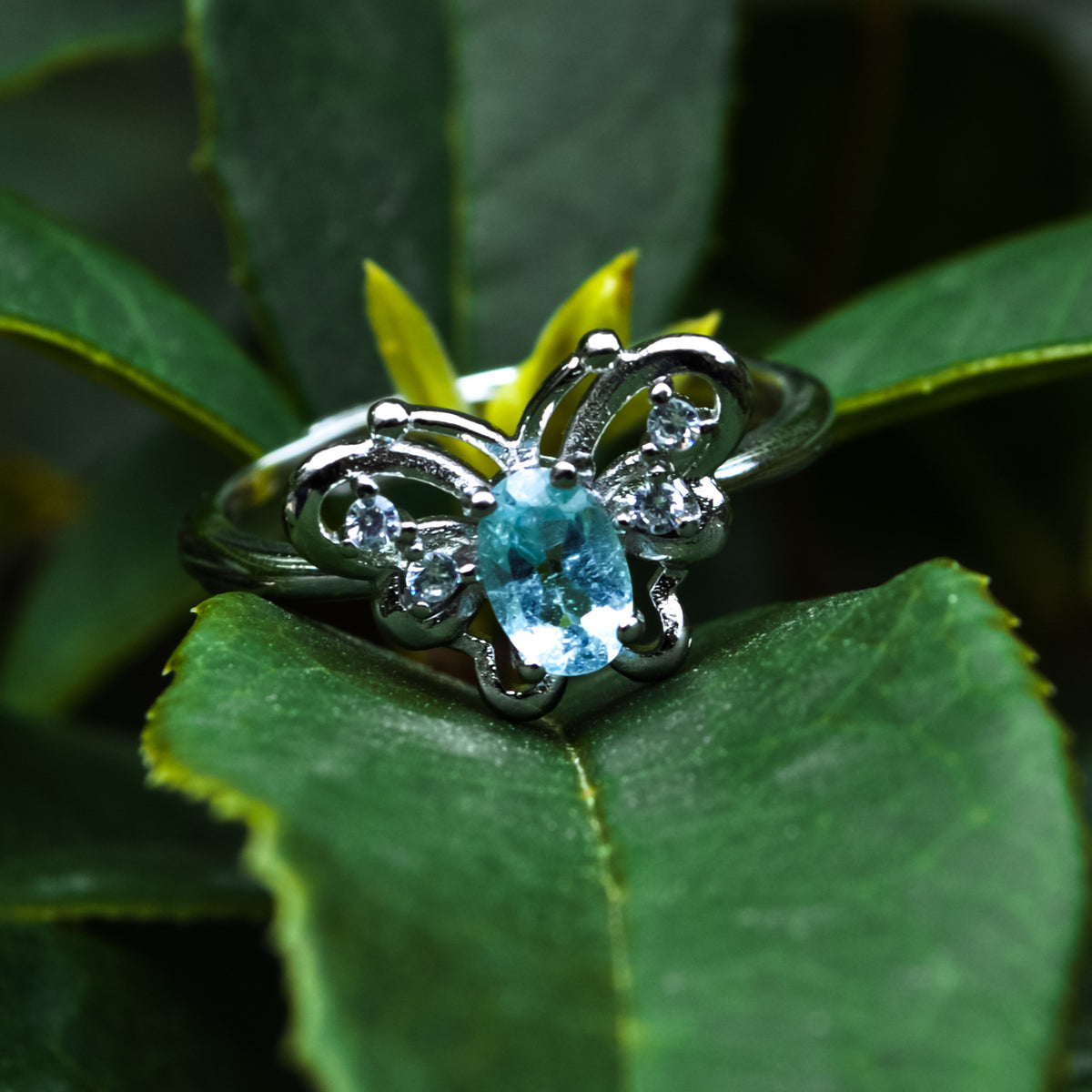 White Copper Ring with Gorgeous Gemstone Wholesale Wedding Ring ...